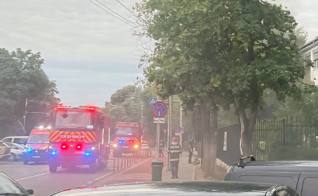 Incendiu la Școala Gimnazială nr.16 din Oradea. Focul a izbucnit într-o ...
